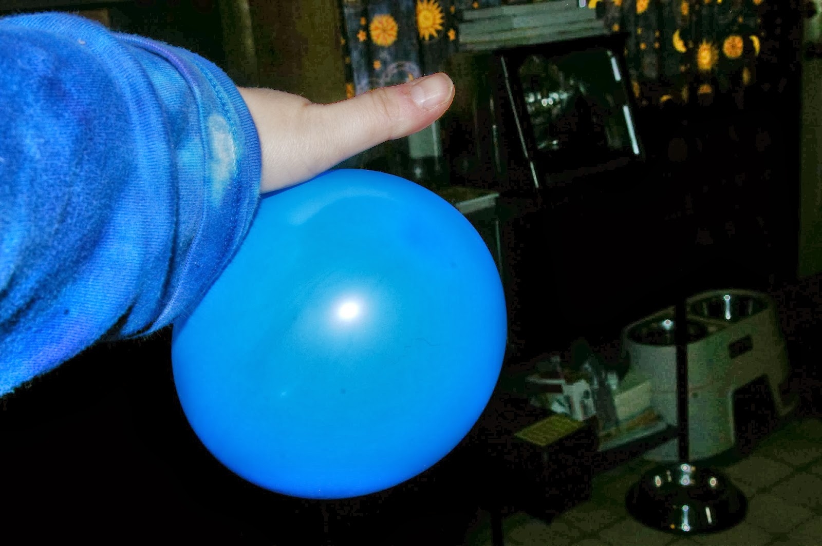 Tahoma Beadworks & Photography: String Egg on Balloon