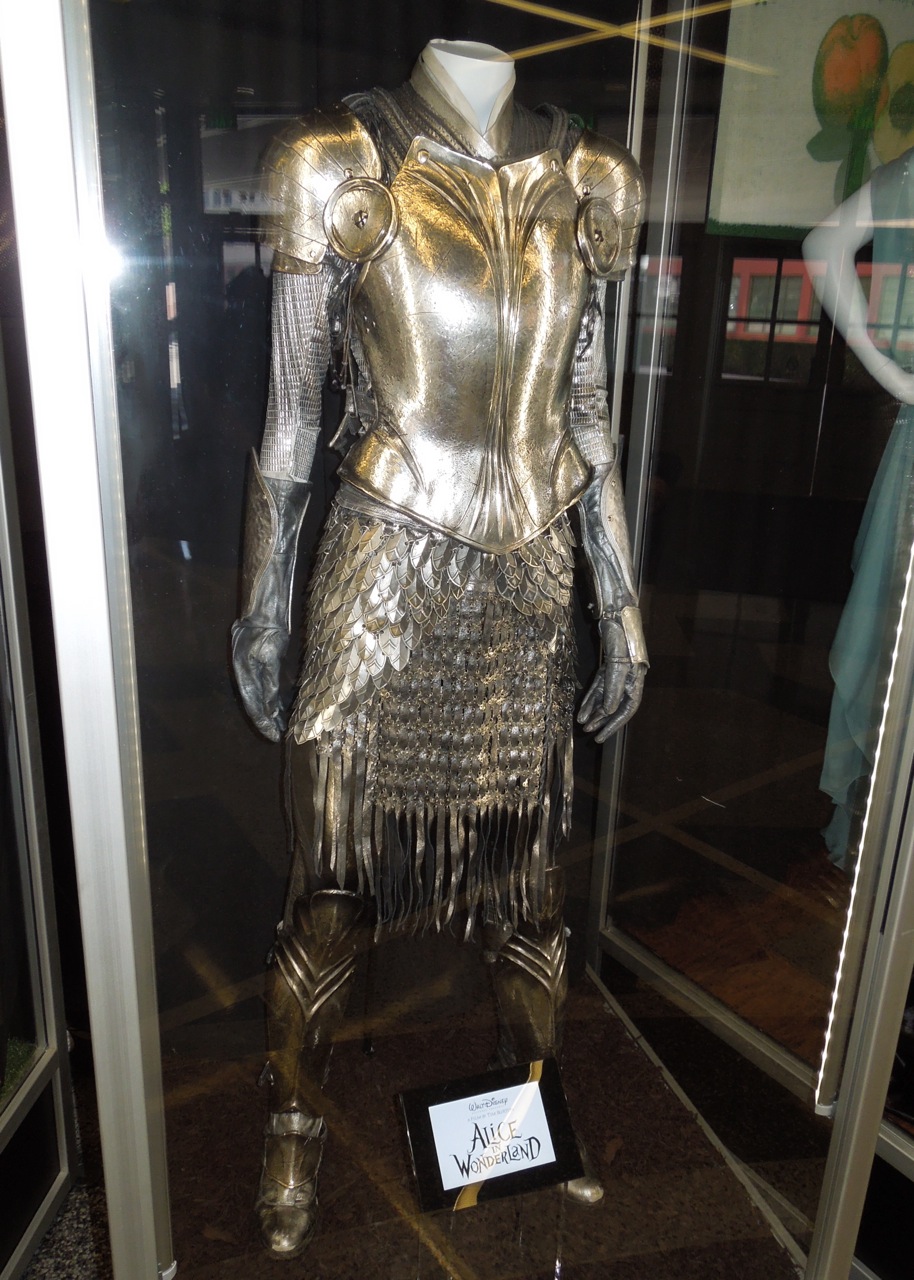 Hollywood Movie Costumes and Props: White Knight armour from Alice in ...