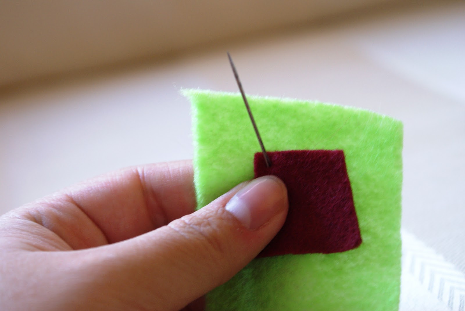 The Better Nester: How to Hand Sew: Applique Stitch/Fell Stitch