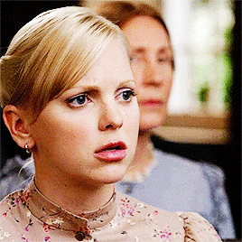 birthdays: Anna Faris (gifs)