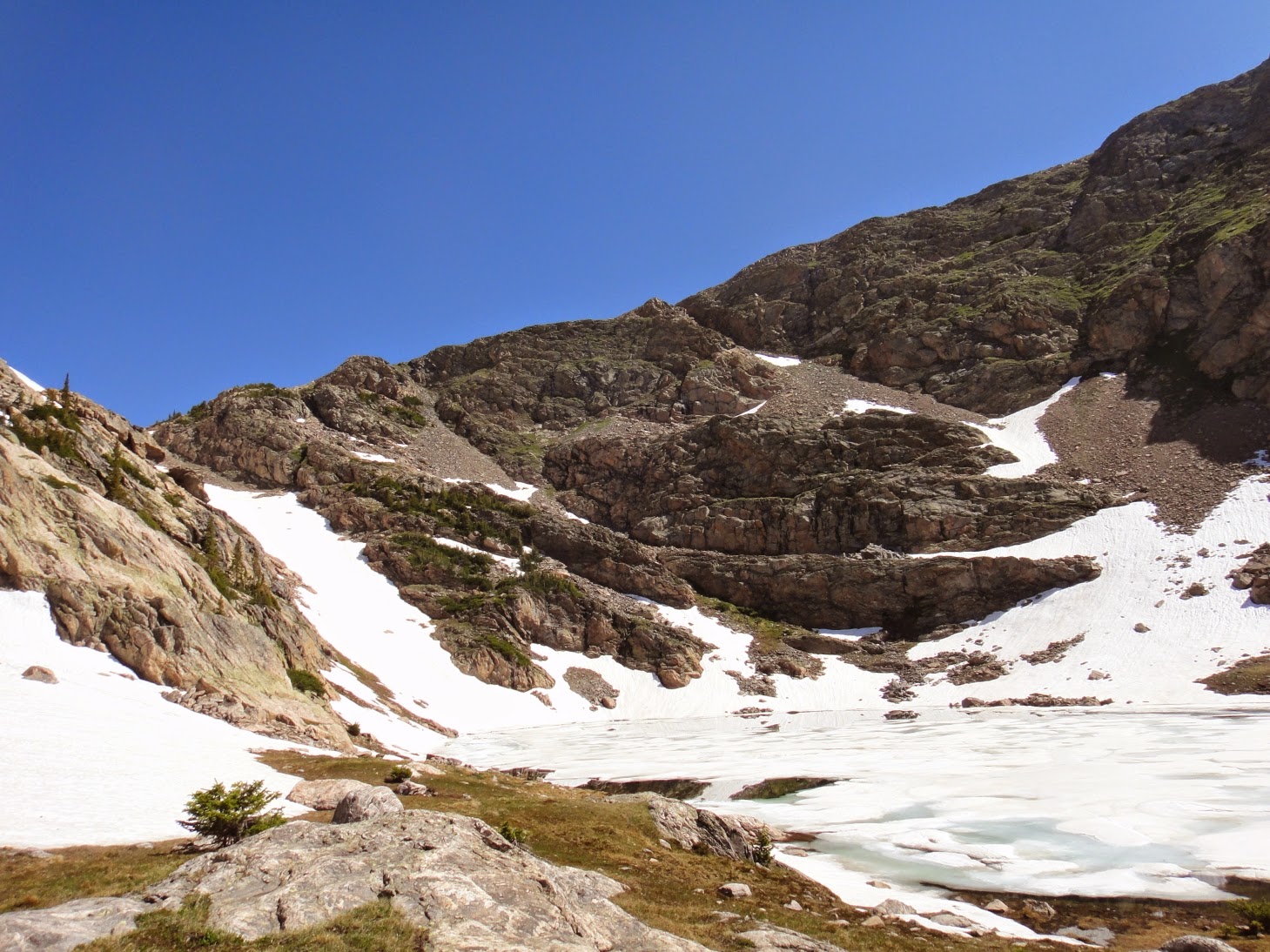Hiking Rocky Mountain National Park: Snowdrift Peak and its lakes.