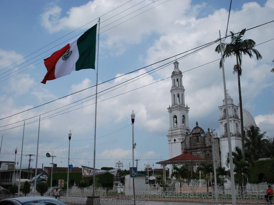 LA NOTICIA DEL HOY Y DEL MAÑANA: TLAPACOYAN UN PARAISO EN UN AMBIENTE ...