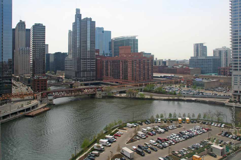 Public Art in Chicago: The Y-Symbol / Municipal Device..