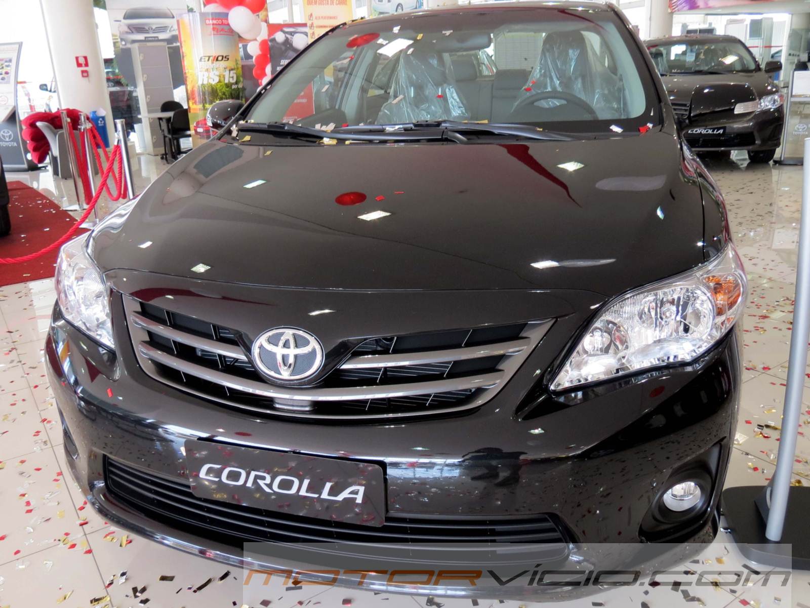 Corolla 2014 ganha central multimídia e preço mais baixo