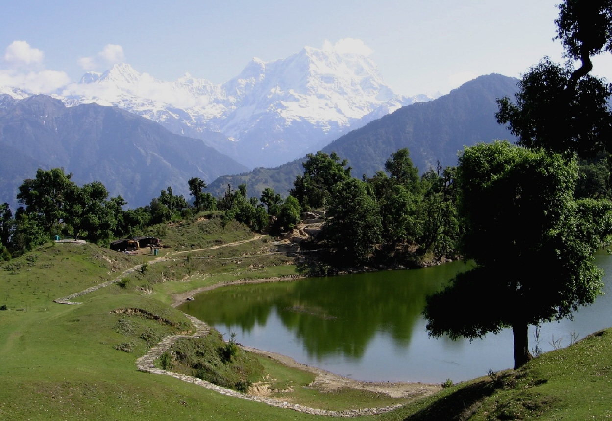 Destinations in Indian Himalayas: Deoria Tal Trek & Unusual Guide