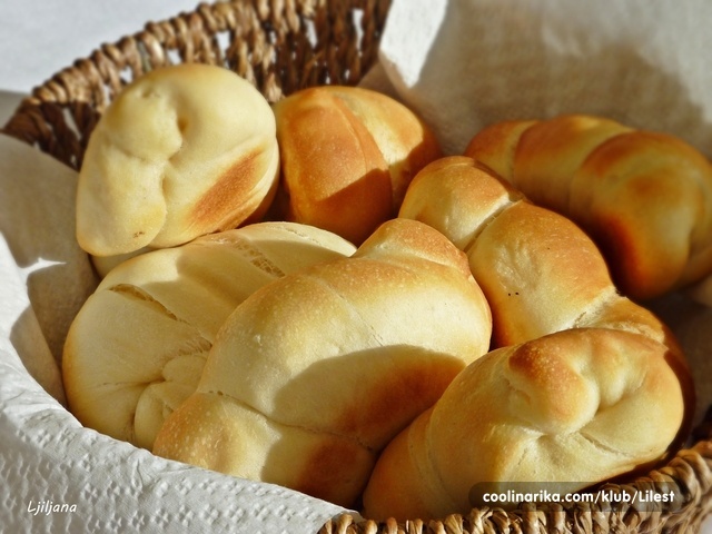 Jednostavan recept za izradu peciva različitih oblika, sa ili bez ...