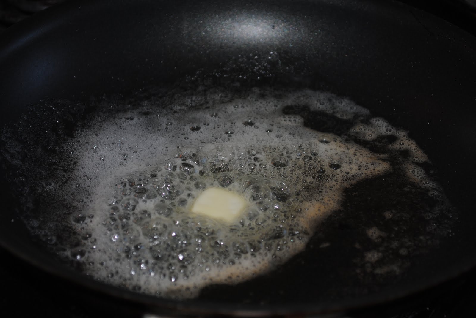 The Complete Art of Cooking: Oua batute cu cartofi si ceapa