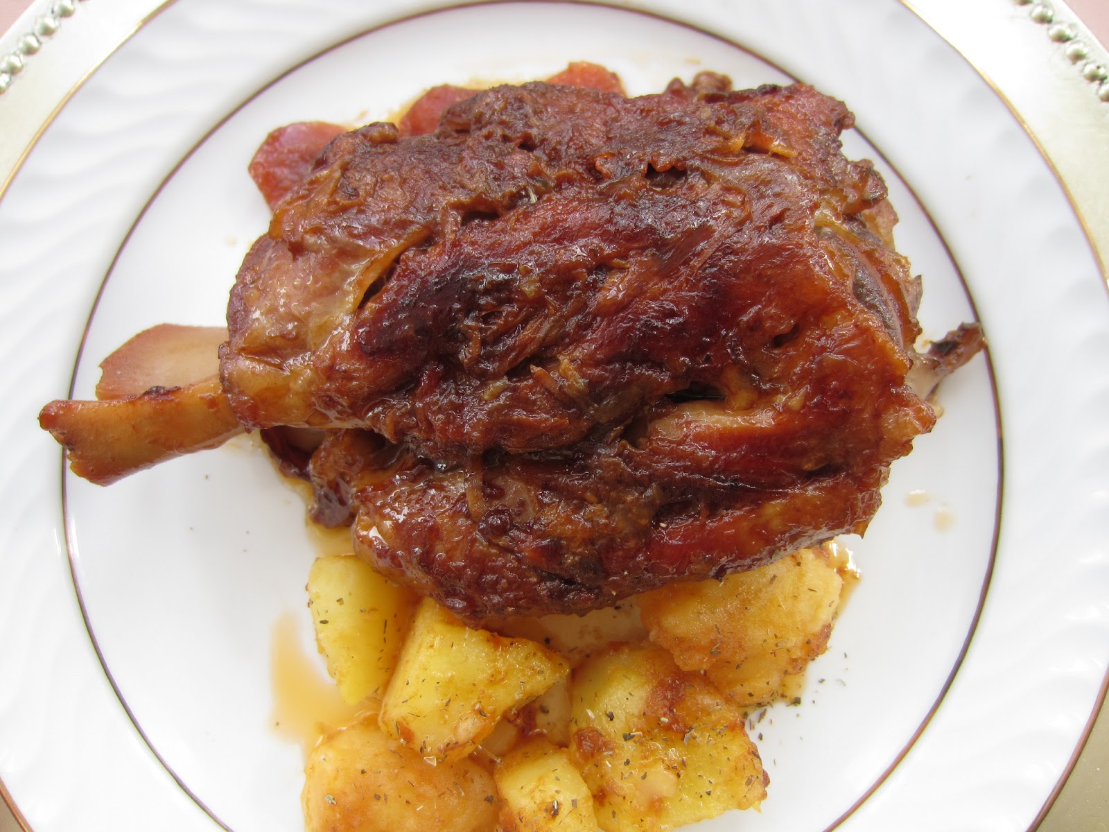 Deliciosa Gula: CODILLO DE CERDO O TUCOS