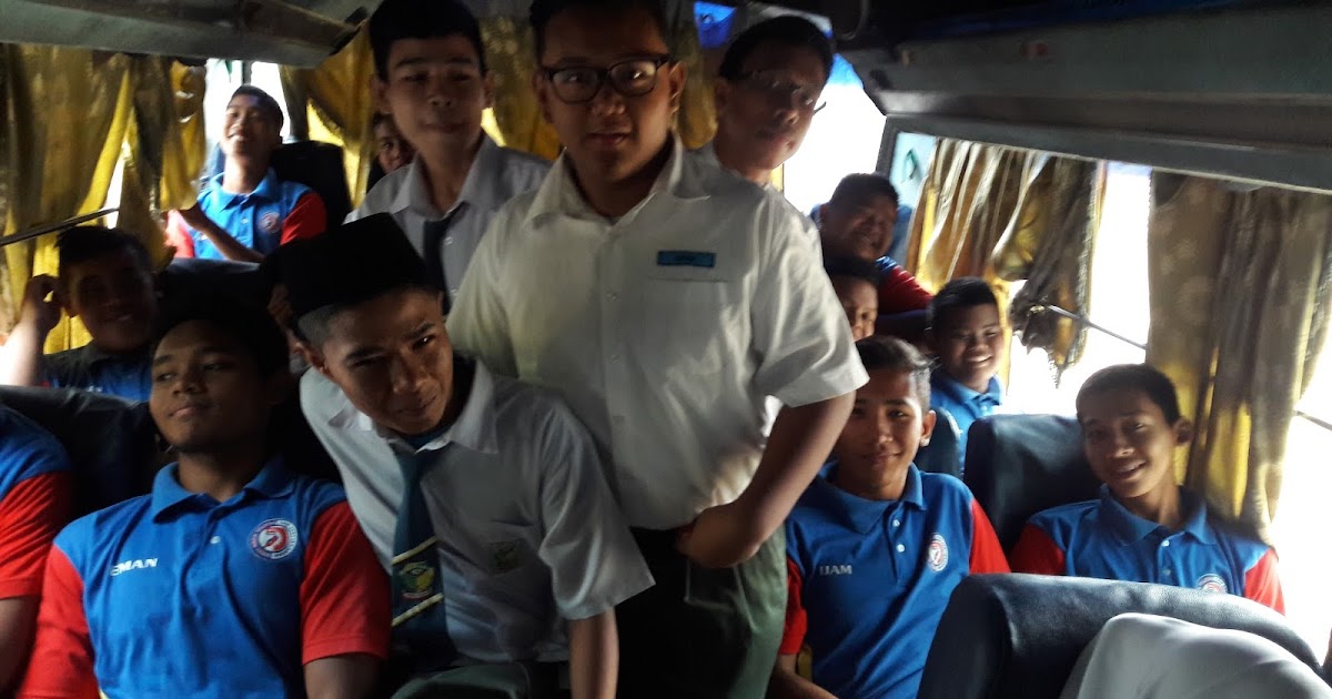 Seni Reka Tanda SMKSI: Lawatan Ke Fakulti Seni Reka UiTM Seri Iskandar