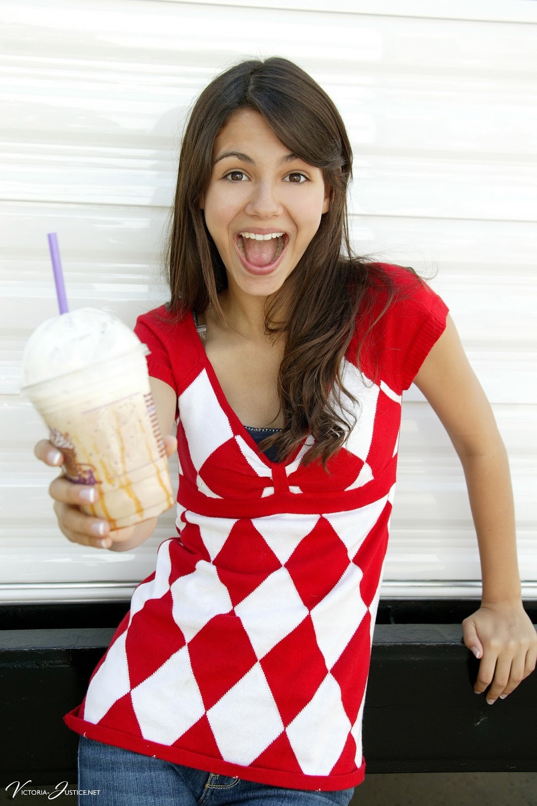 Victoria Justice // Photoshoot by Rena Durham - 2007 - Celebrity Magazine