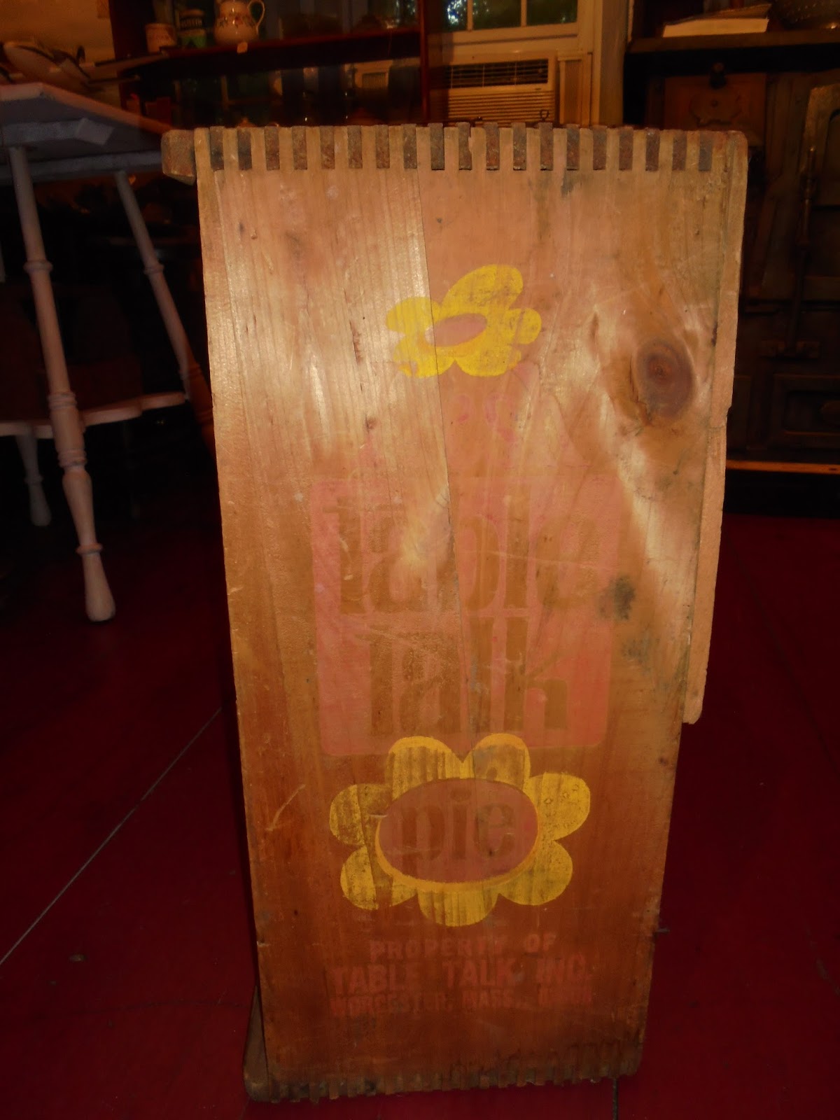 Log Cabin Antiques & Gifts: Table talk Pie box