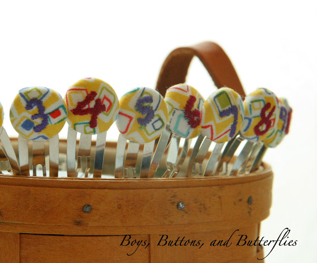 Buttons and Butterflies: Button Clips
