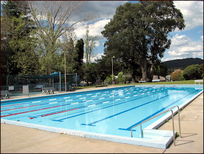 Cr Samantha Dunn: belgrave pool starts with a splash