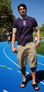 Only Feet: Brandon Routh