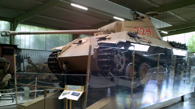 HISTOREICH: Pz.Kpfw V "Panther" Ausf A n°224. Panzerbrigade 106 ...