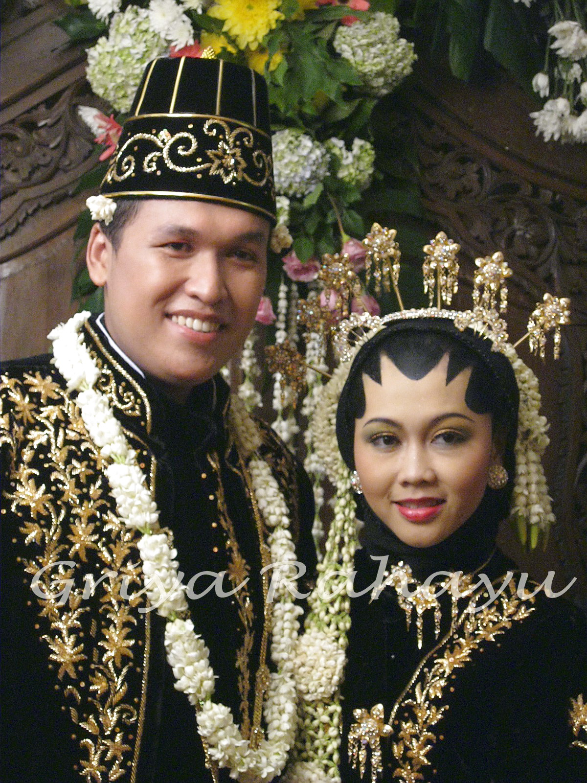 Pakaian Adat Jawa Solo Putri - Gifari News