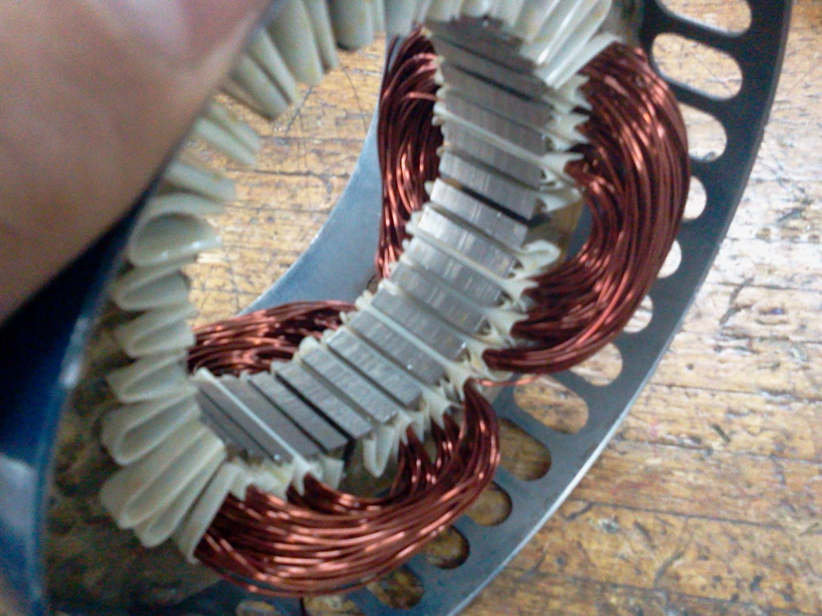 CECyTEM Tultitlan 303: Embobinado y Proyecto Institucional