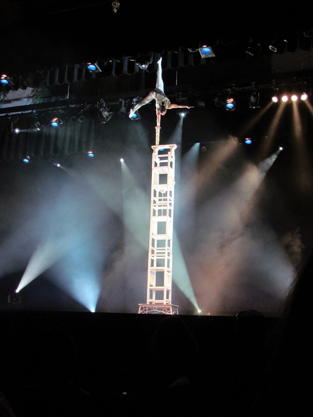 Mommy's Favorite Things: Amazing Acrobats of Shanghai #explorebranson