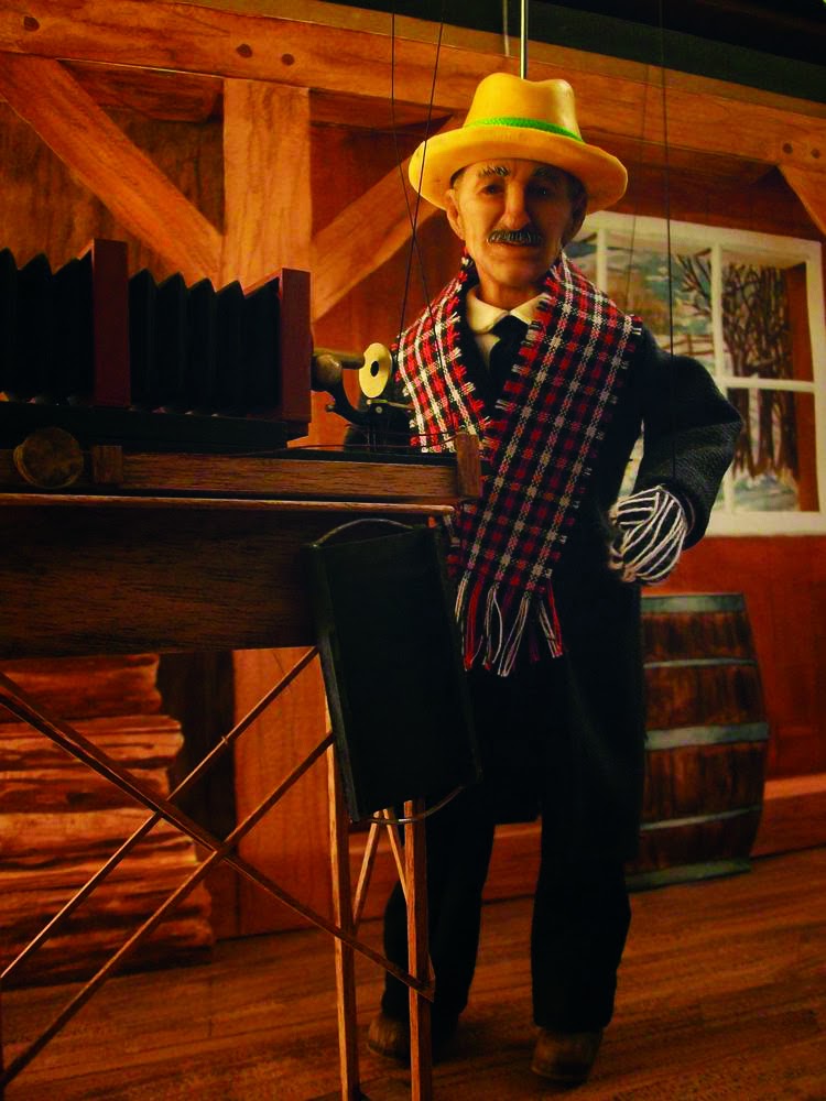 Puppet Showplace Theater: The "Snowflake Man" returns to Puppet Showplace!