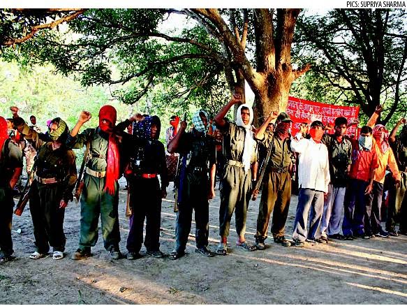 Defensa del Partido Comunista del Perú: India: la guerrilla naxalita ...