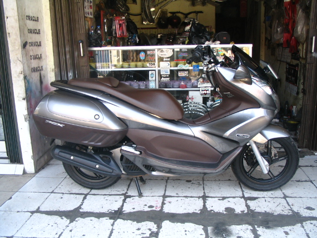 Doctor Matic Klinik Spesialis Motor Matic: Side Box & Spion PCX Pesanan ...