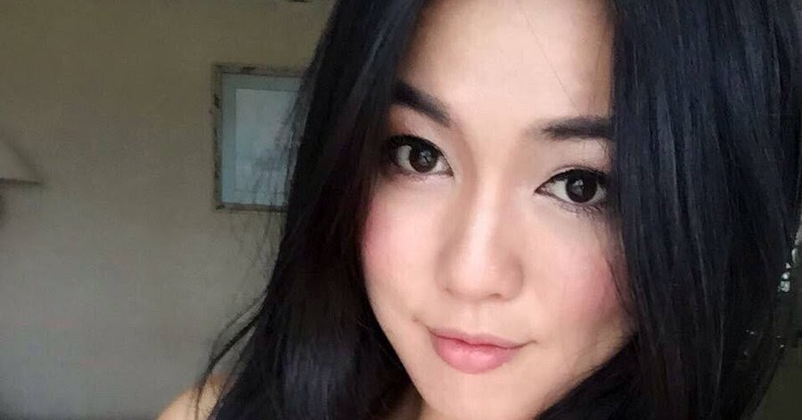 Cerita Mesum Terhanyut Dalam Liang Senggama Pembantu - Ratu Hot