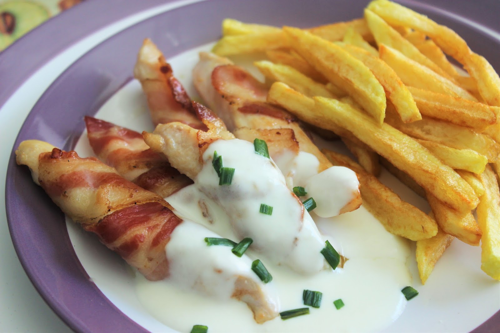 Palitos de Pollo y Bacon con Salsa de Queso | Las Recetas de Marichu ...