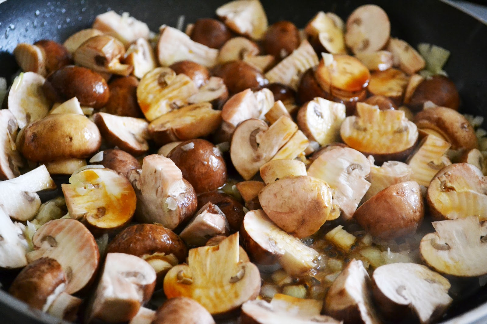 Sote de ciuperci - Bucătăria Urecheatei