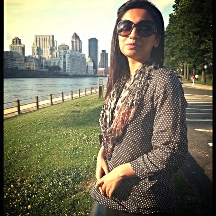 Pak Celebrity Gossip: Maria Memon Biography & Photos