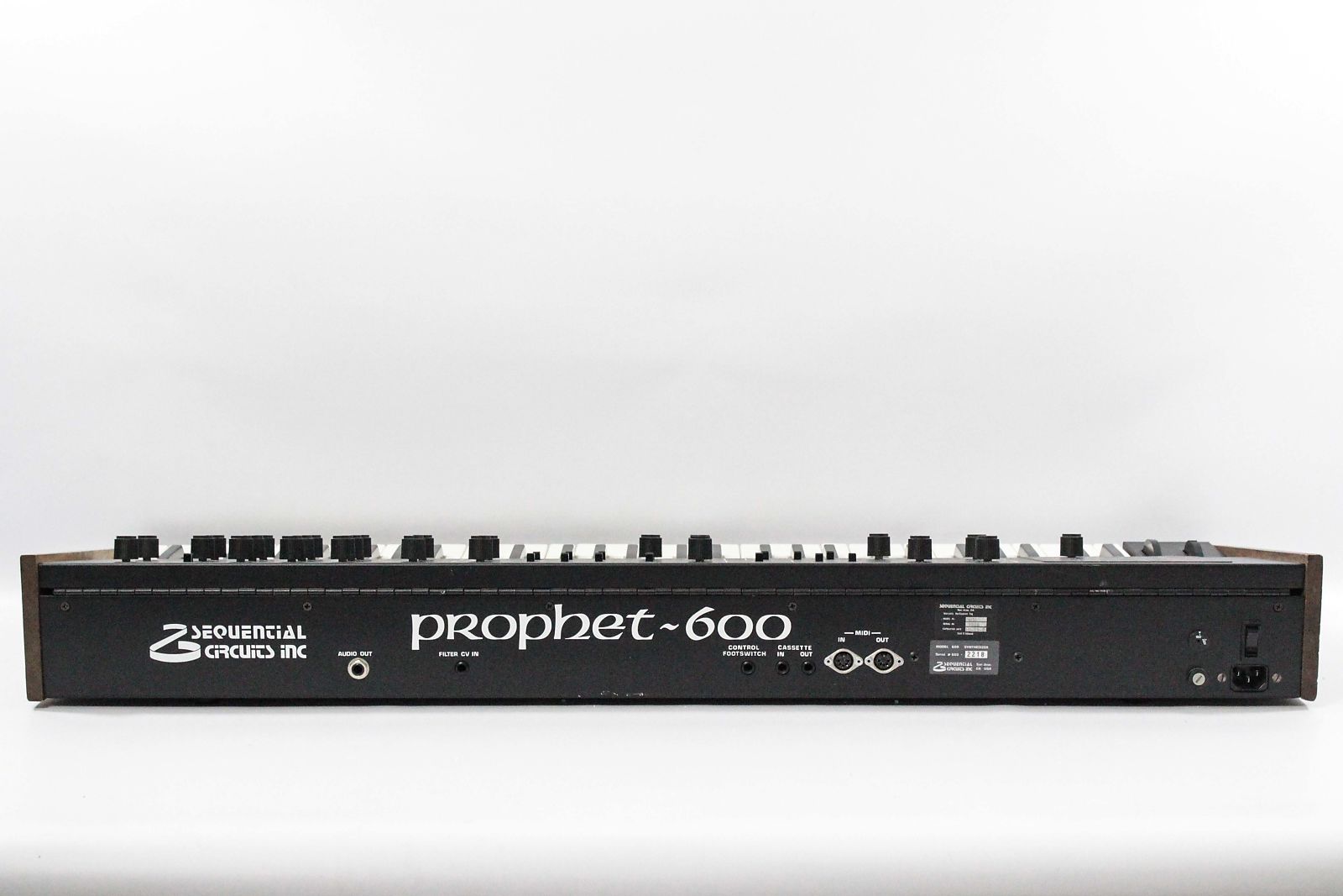 MATRIXSYNTH: Sequential Circuits Prophet 600 With P600FW Firmware SN 2218