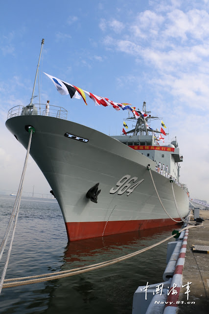 China Defense Blog: PLAN commission of the day: 2 Type 903A ...