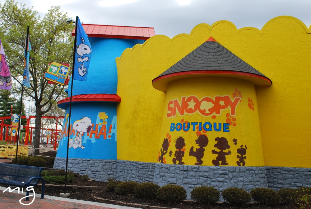 MidwestInfoGuide: Planet Snoopy Construction (WOF)