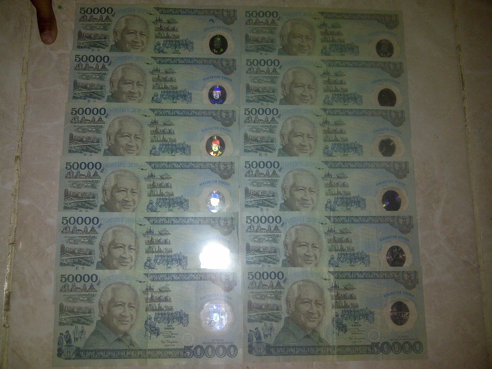 Koleksi Antik Anggoro Solo: Uang 50.000 polymer Pak Harto Mesem