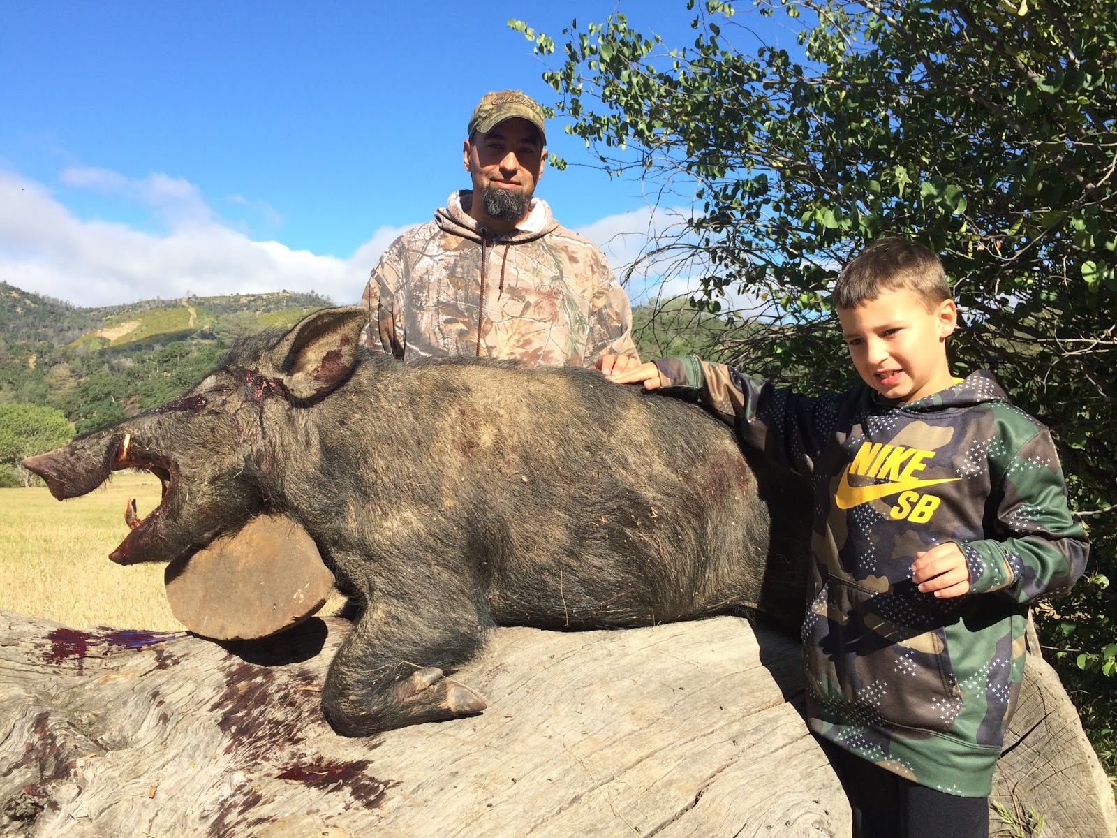 Outdoor Adventures 360°: Hogzilla down!