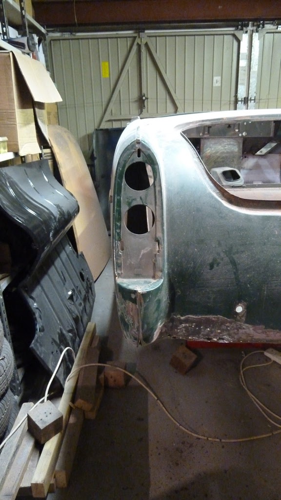 MG Midget 1965 MKII Restoration Project: Rear Panel Inspection