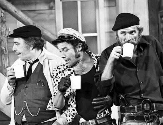 Astros em Revista: DARY REIS COADJUVANTE DE OURO