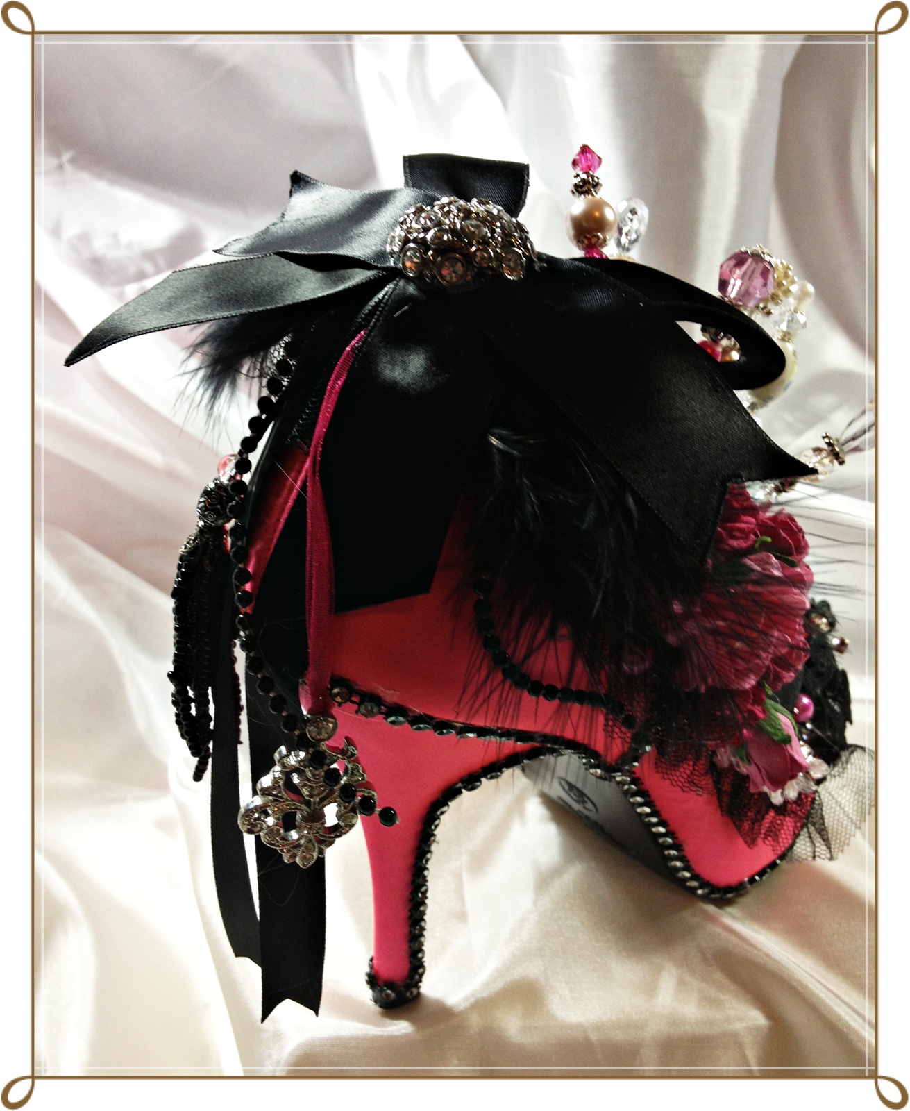 lollydollycrafts Tutorials: Altered Shoe Tutorial Shocking Pink and Black
