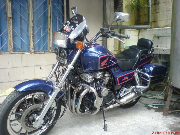 TRANFORMASI HONDA CBX 750P : CBX 750 Pelbagai Rupa dan Warna