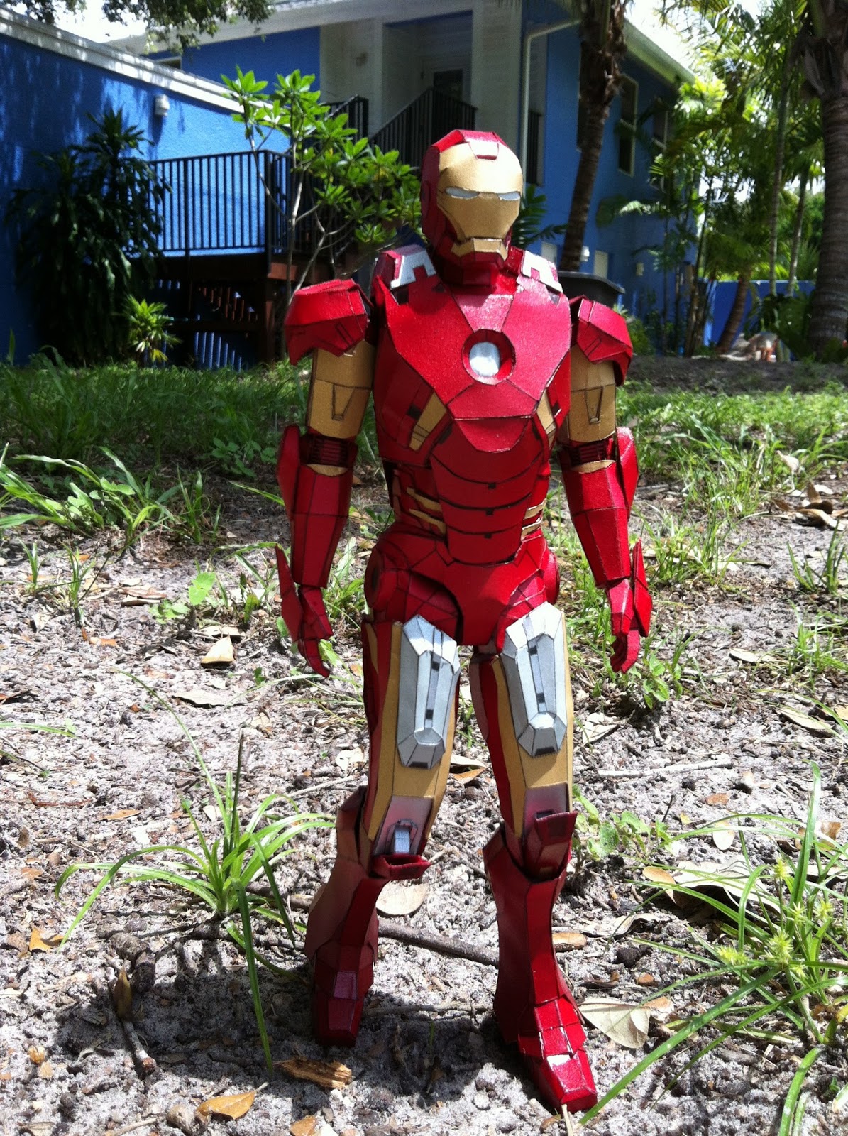 WrightWorks: Completed Papercraft Iron man