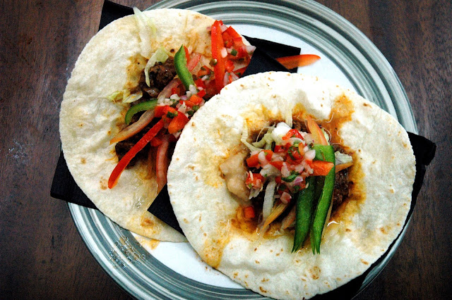 DUDE FOR FOOD: It's Sabado de Fiesta at Samba!