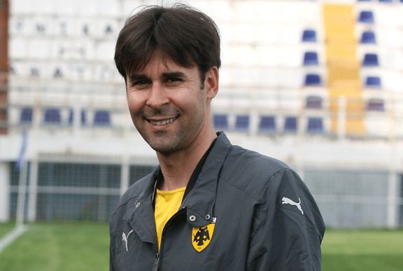 ο Αντωνης Νικοπολιδης