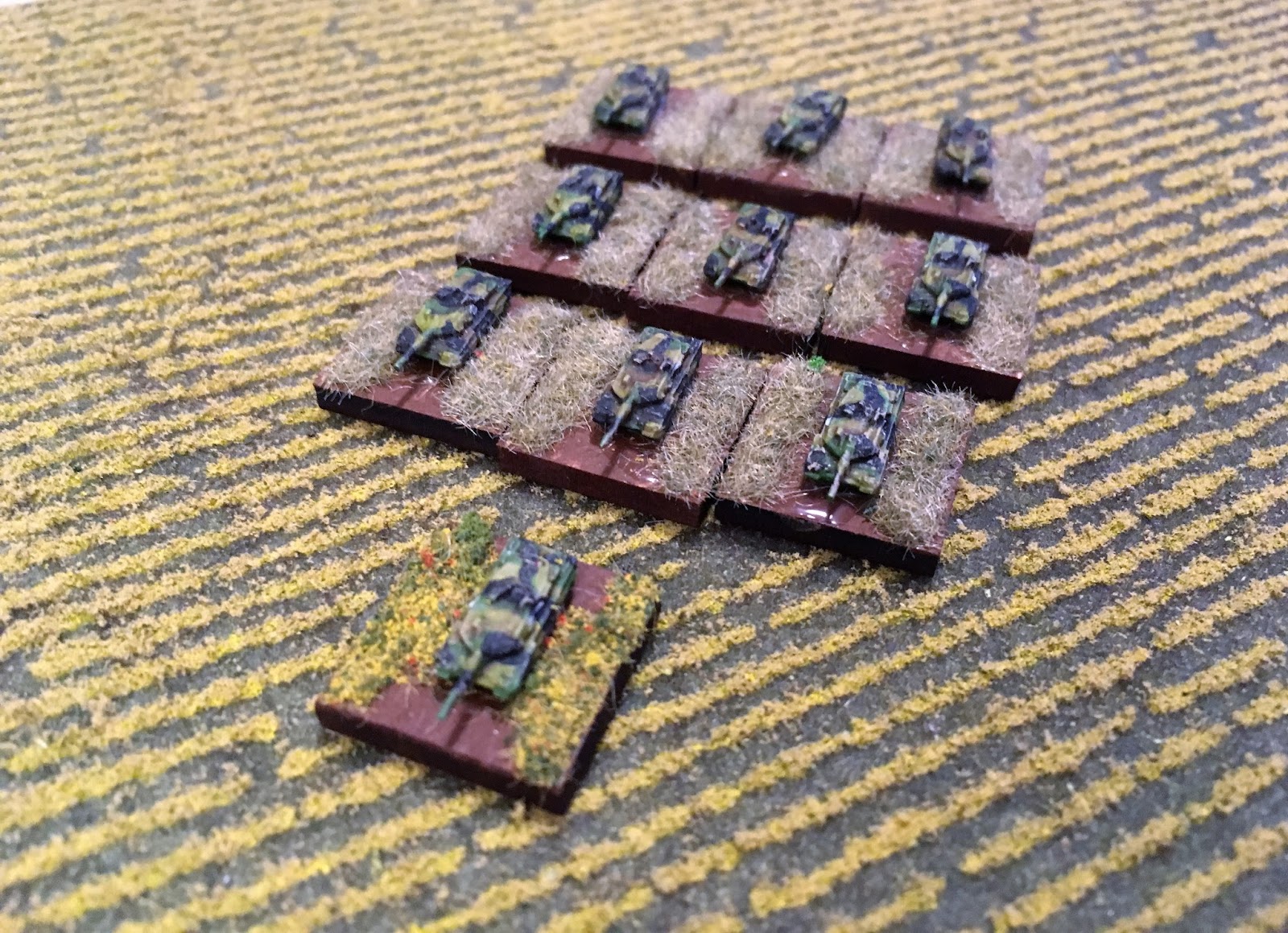 Wargaming in Sverige!: Some 3mm Tanks and APC's