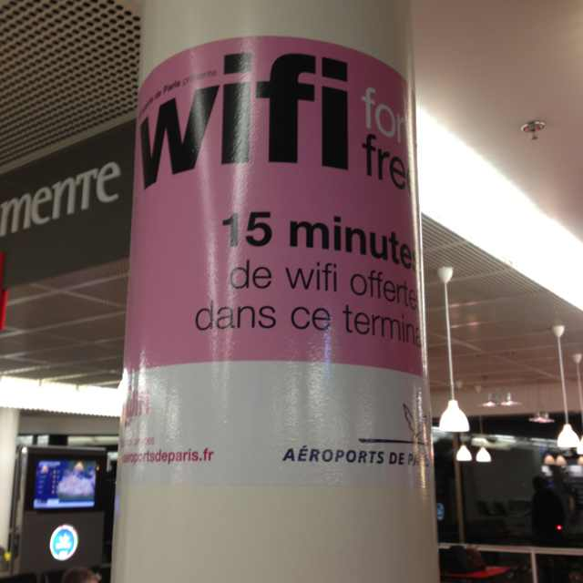 Dicas Práticas de Francês para Brasileiros: Wifi em Paris