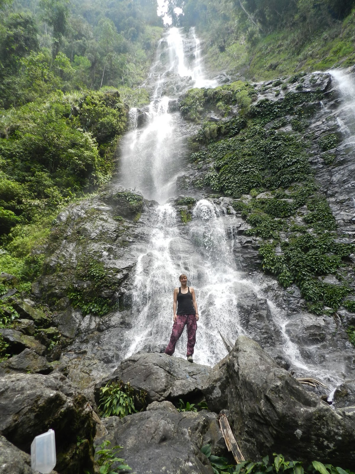 Fiona in Borneo: Lisa and Waterfalls