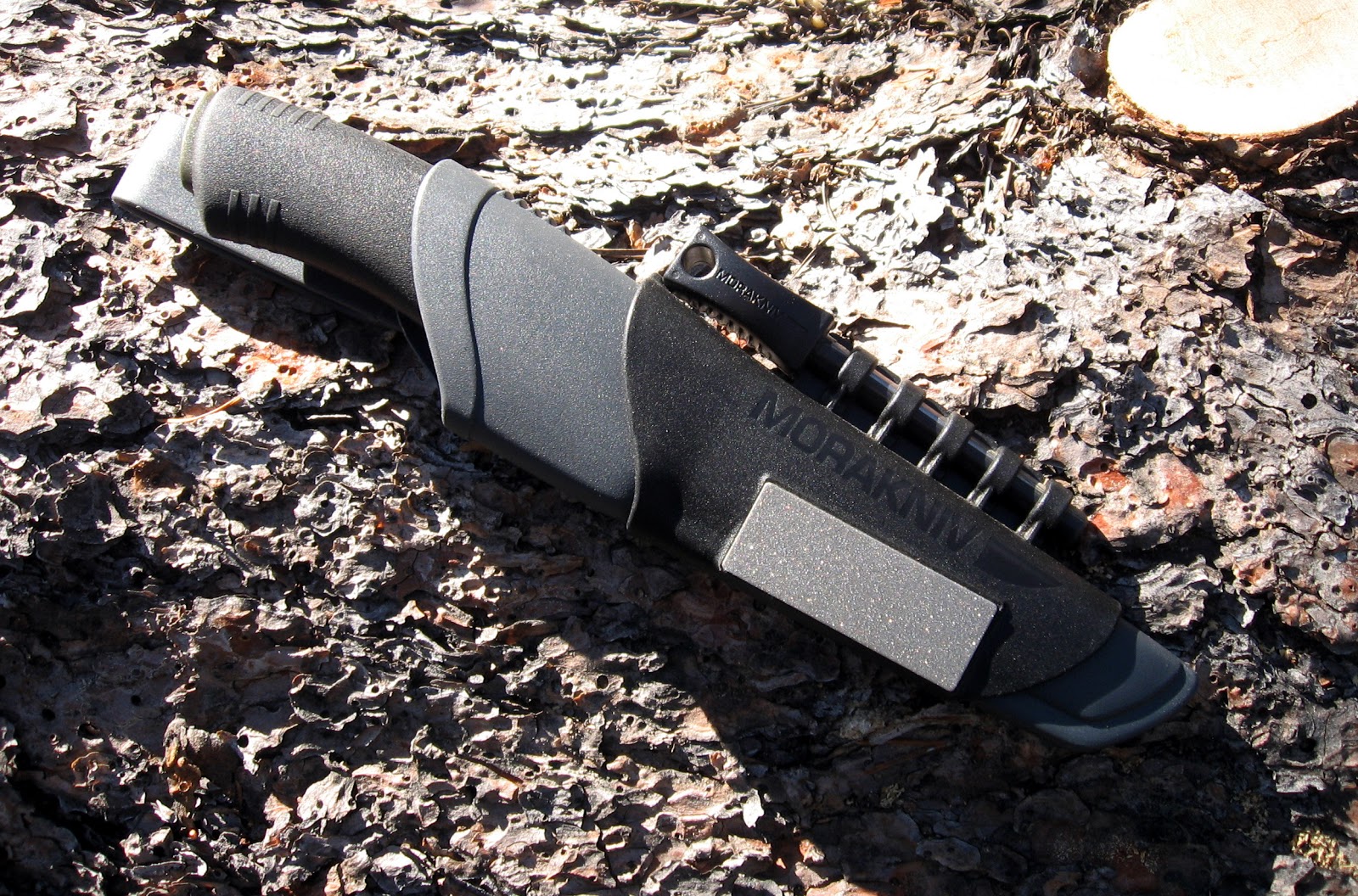 Rocky Mountain Bushcraft: REVIEW: Mora Bushcraft Black Knife