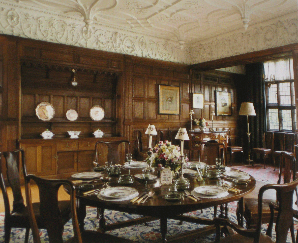 Caroline Wills: Visiting Wightwick Manor