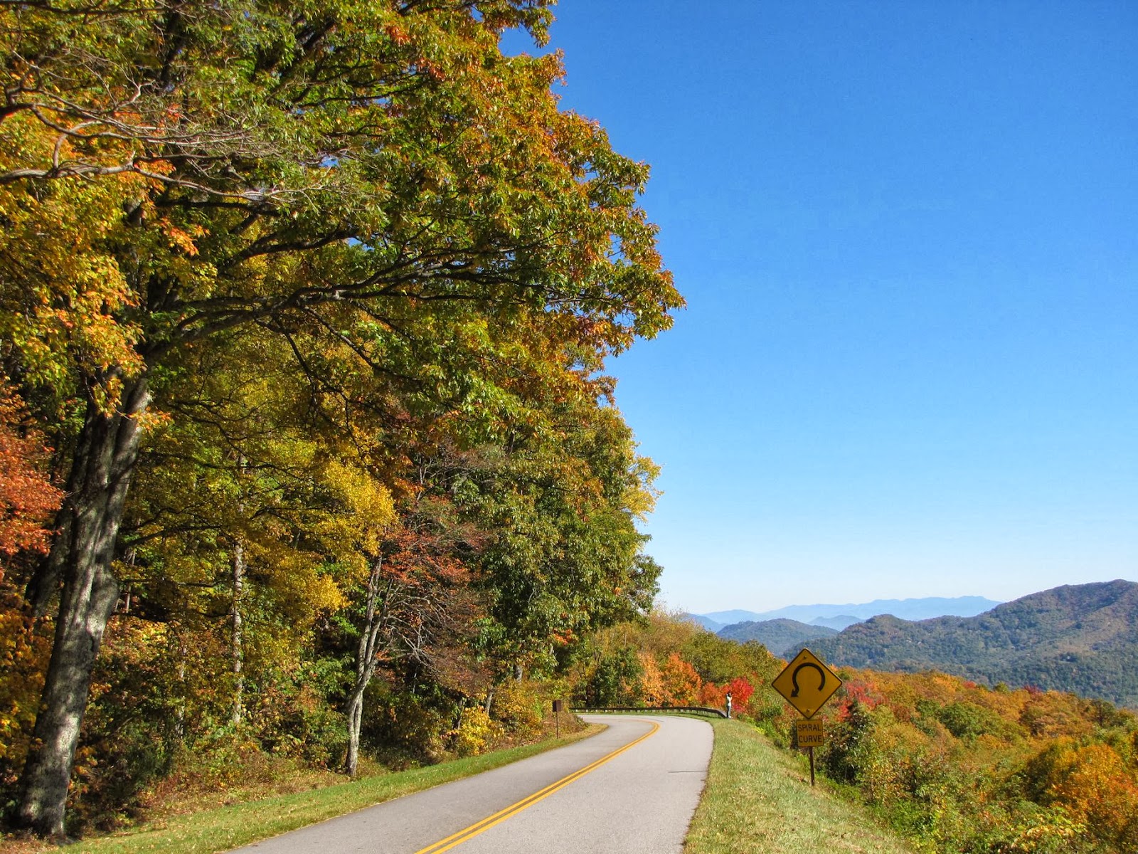 Femme au foyer: Autumn on the Blue Ridge Parkway