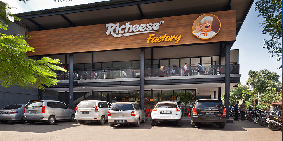 Lowongan Kerja Outlet Crew Richeese Factory