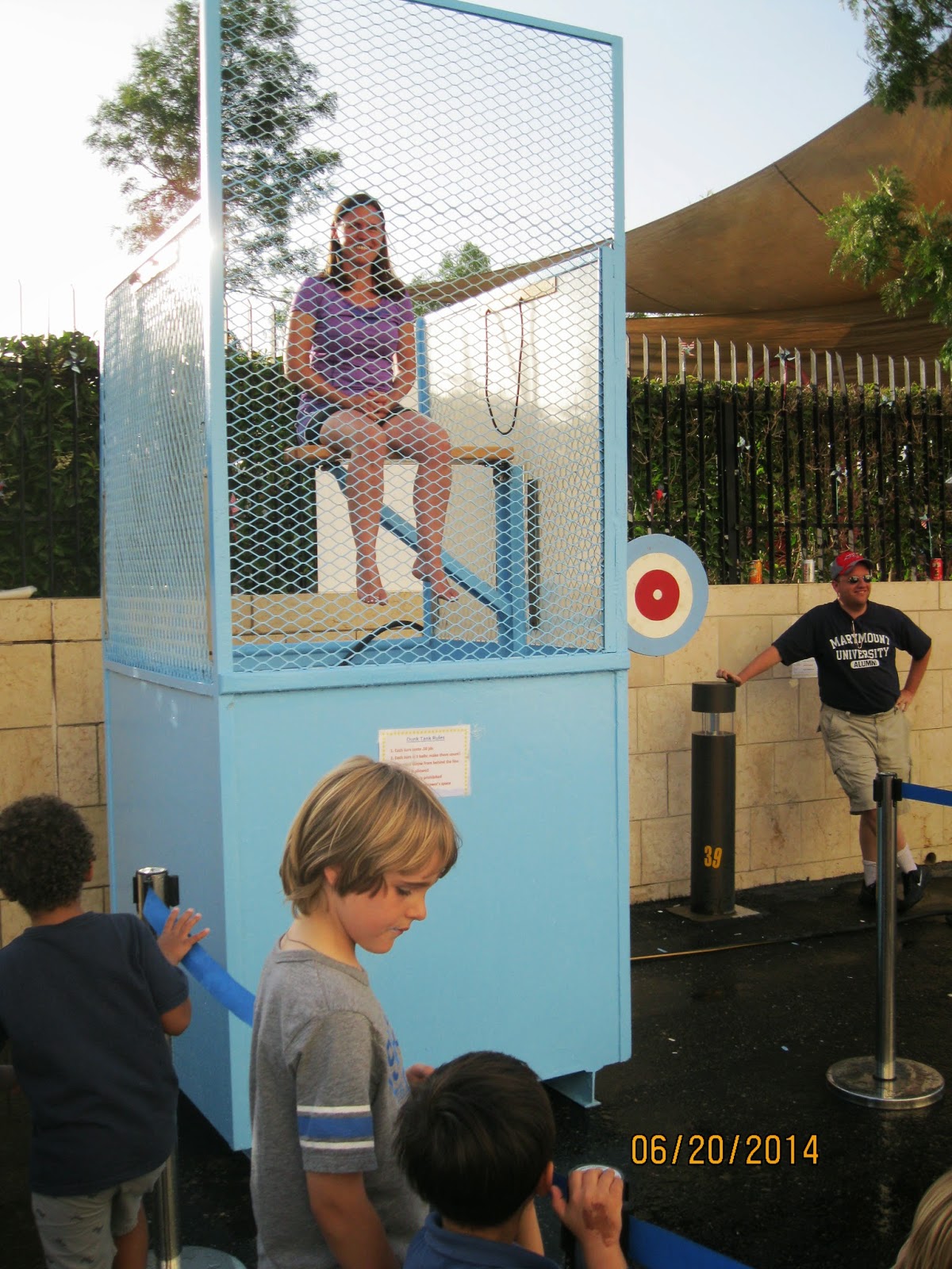 GlobeHoppers: The coolest people do the dunk tank