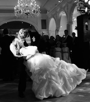 ΠΑΡΑΔΟΣΙΑΚΑ ΤΡΑΓΟΥΔΙΑ & ΧΟΡΟΙ ΤΗΣ ΕΛΛΑΔΑΣ